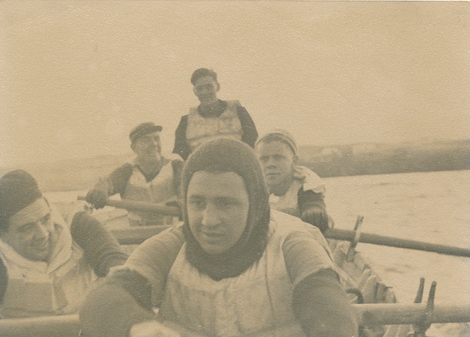The hydrographic vessel SAS Protea visits Marion Island for a medical ...
